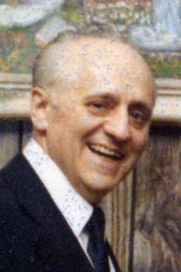 The Chess Paintings of Roman Golla – The Unintended Curator